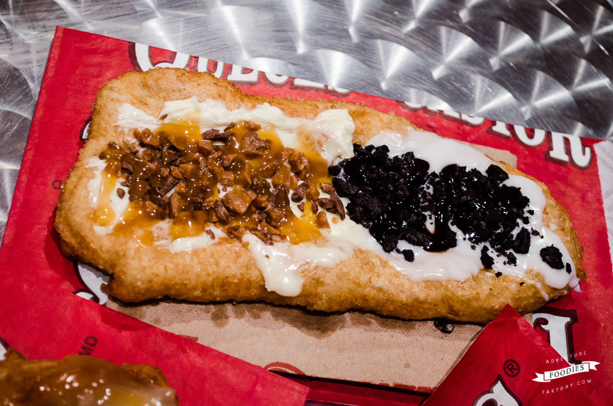 Canada: Australia meets Canada with Beavertails for the first time ...