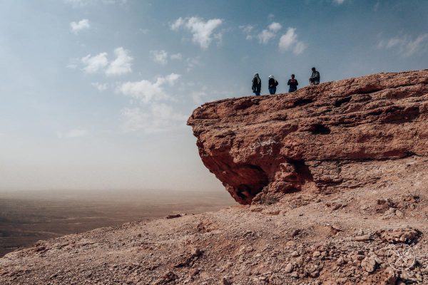 The Incredible Edge of the World in Saudi Arabia is awaiting your visit ...